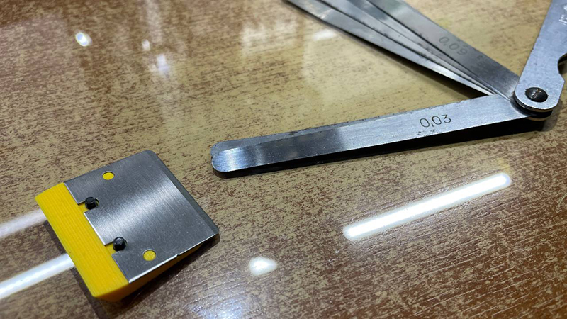 Precision Scraper Mini with Magnetic Handle by Perinski - Thingiverse